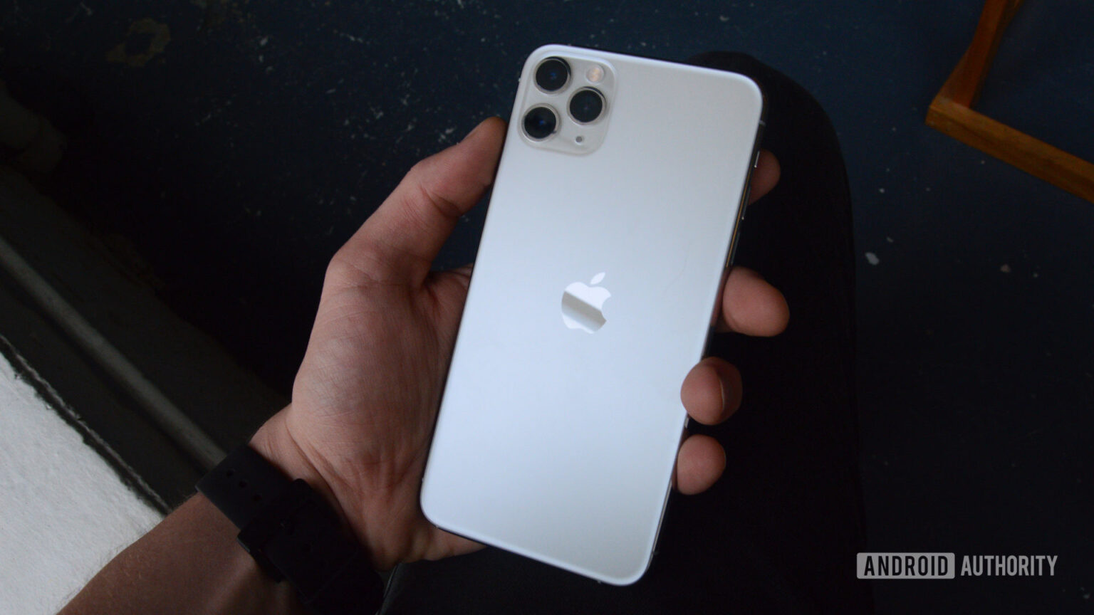 iPhone 11 Pro Max DxOMark score lower than HUAWEI - Android Authority