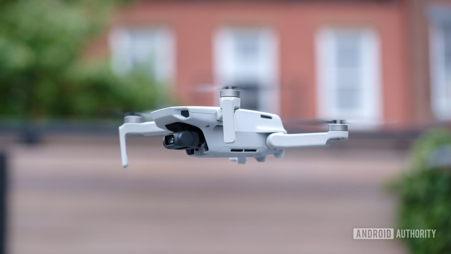 DJI Mavic Mini: The perfect starter drone (Update: Available now!)