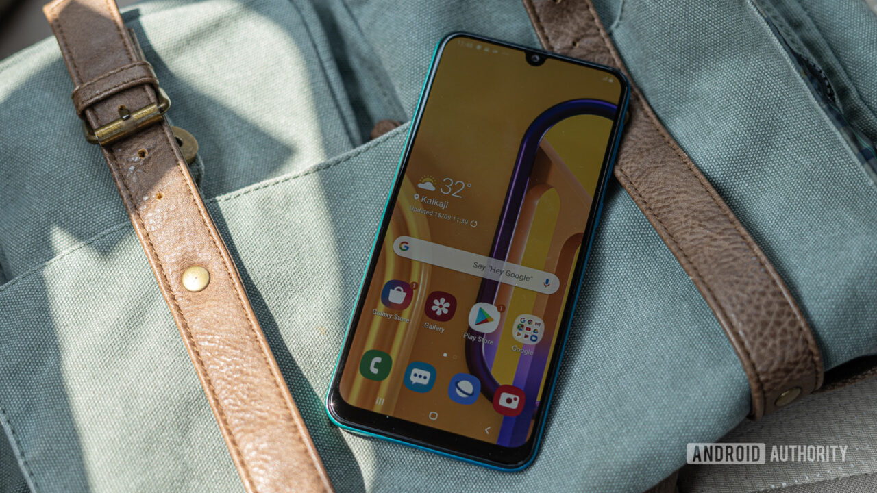Samsung Galaxy M30s review: Swing and miss - Android Authority