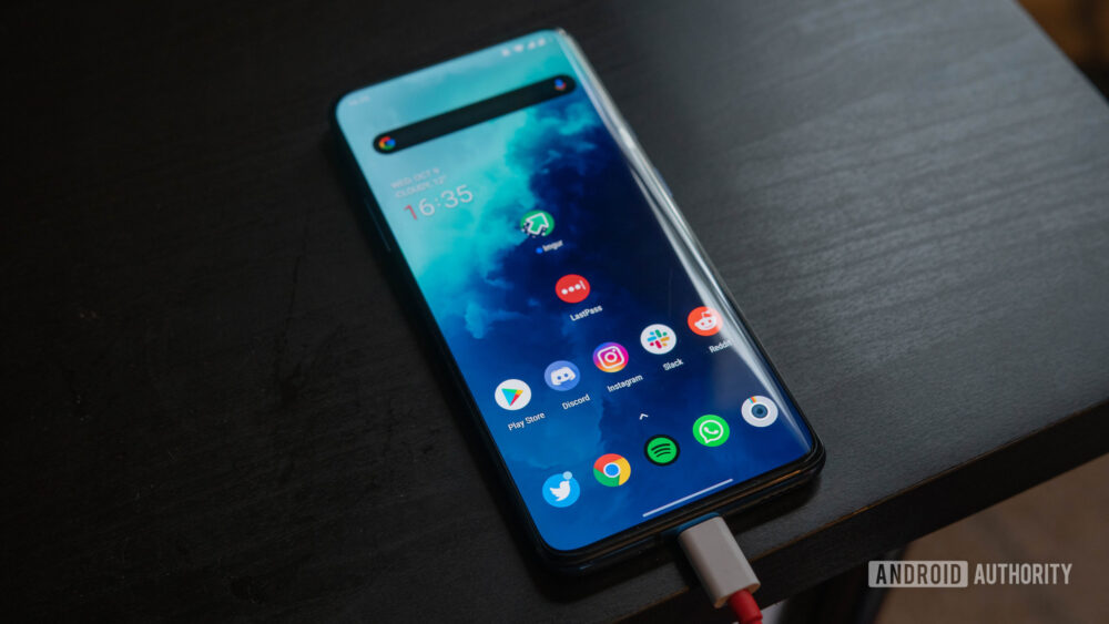 OnePlus' new Optimized Charging feature relies on your sleep cycle