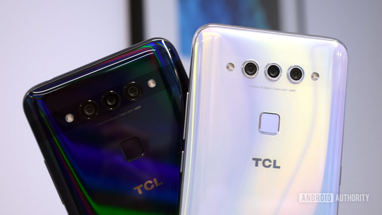 Foldable phones and the return of the clamshell - Android Authority