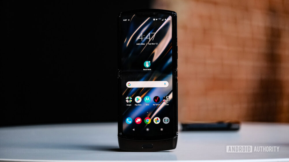 Motorola Razr vs Galaxy Fold comparison: Which is better? - Android ...