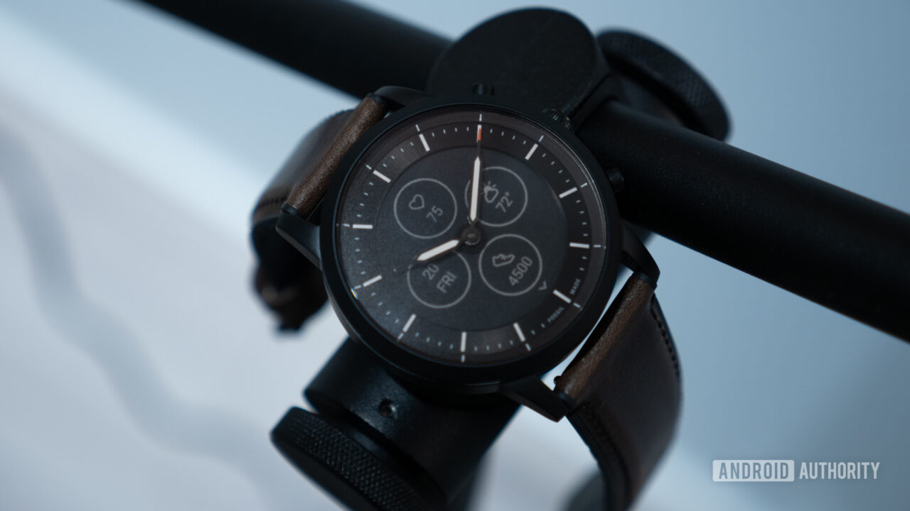 Fossil Hybrid HR hands-on: Always-on display, 2+ week battery