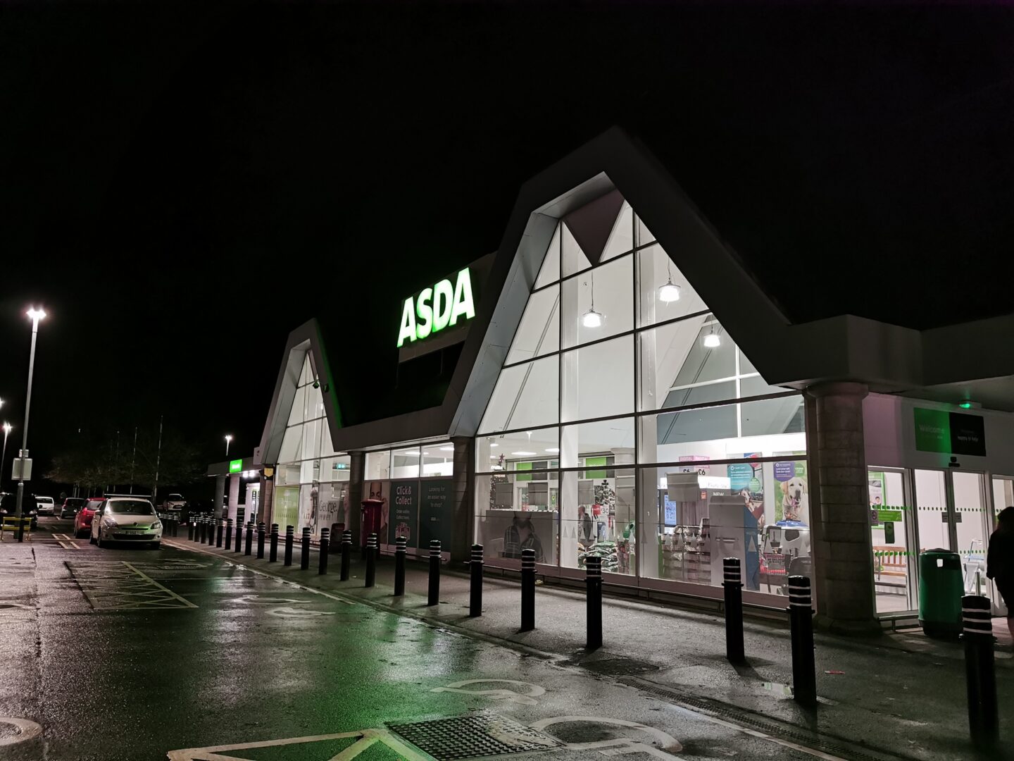 Compact camera vs smartphone shootout: It's not even close