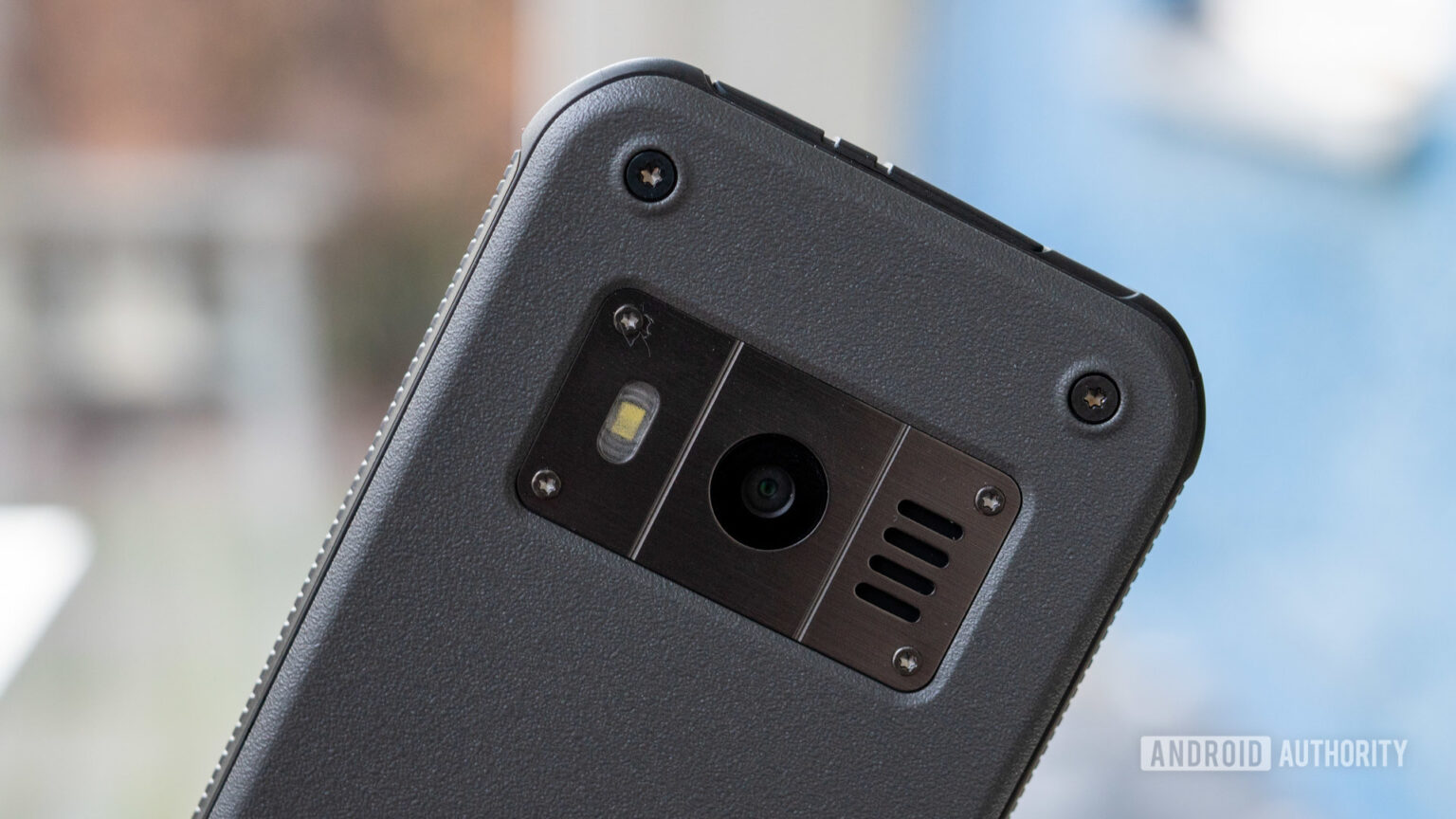 Nokia 800 Tough review: The new indestructible Nokia