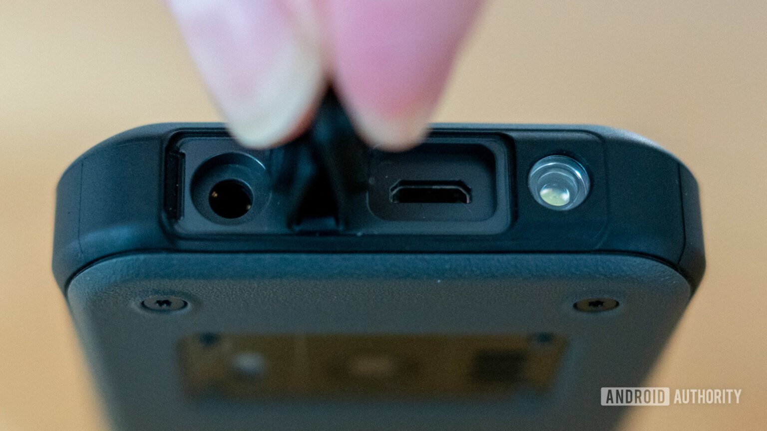 Nokia 800 Tough review: The new indestructible Nokia