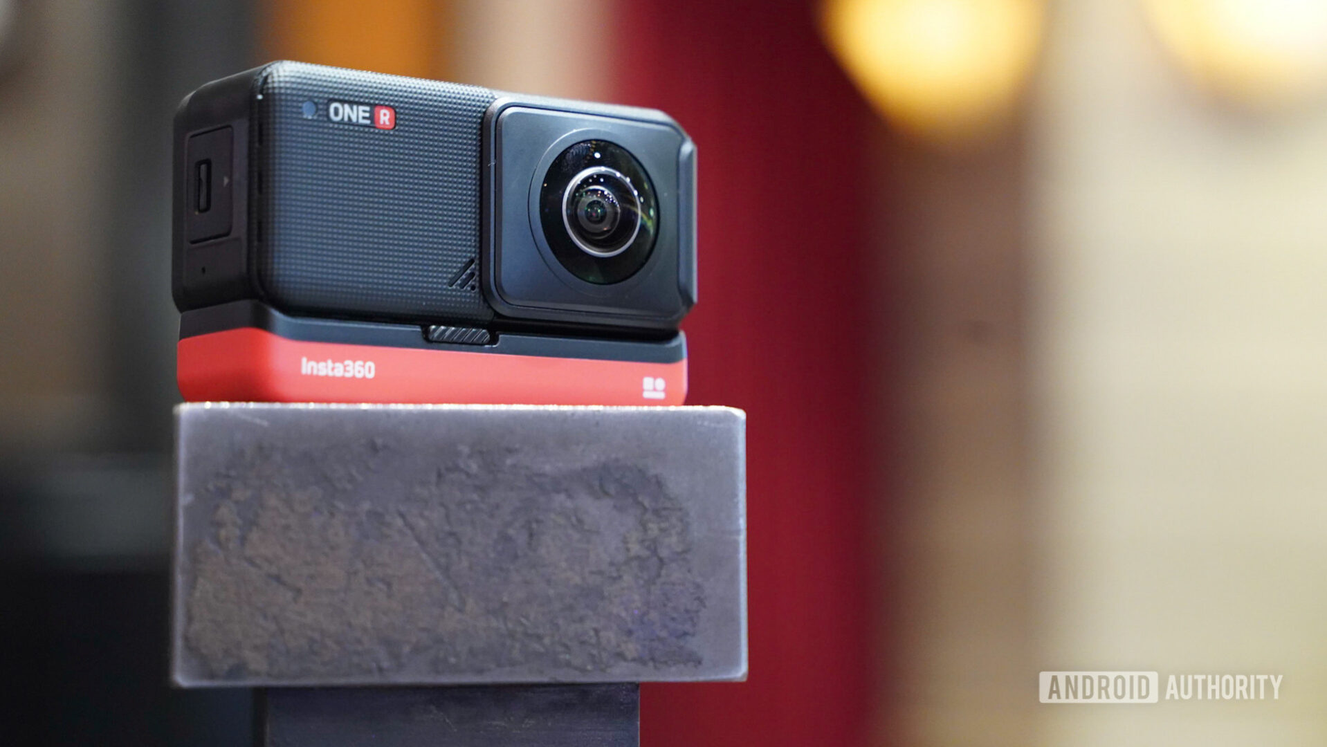 Insta360 debuts One R modular action and 360-degree camera