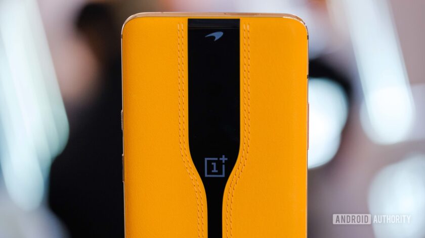 Color-changing glass could be coming to more smartphones in 2021