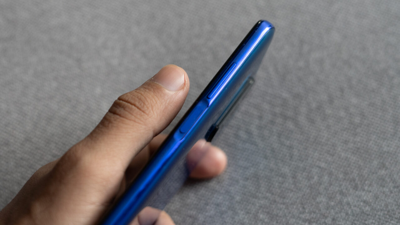 POCO X2 review: 120Hz on a budget - Android Authority