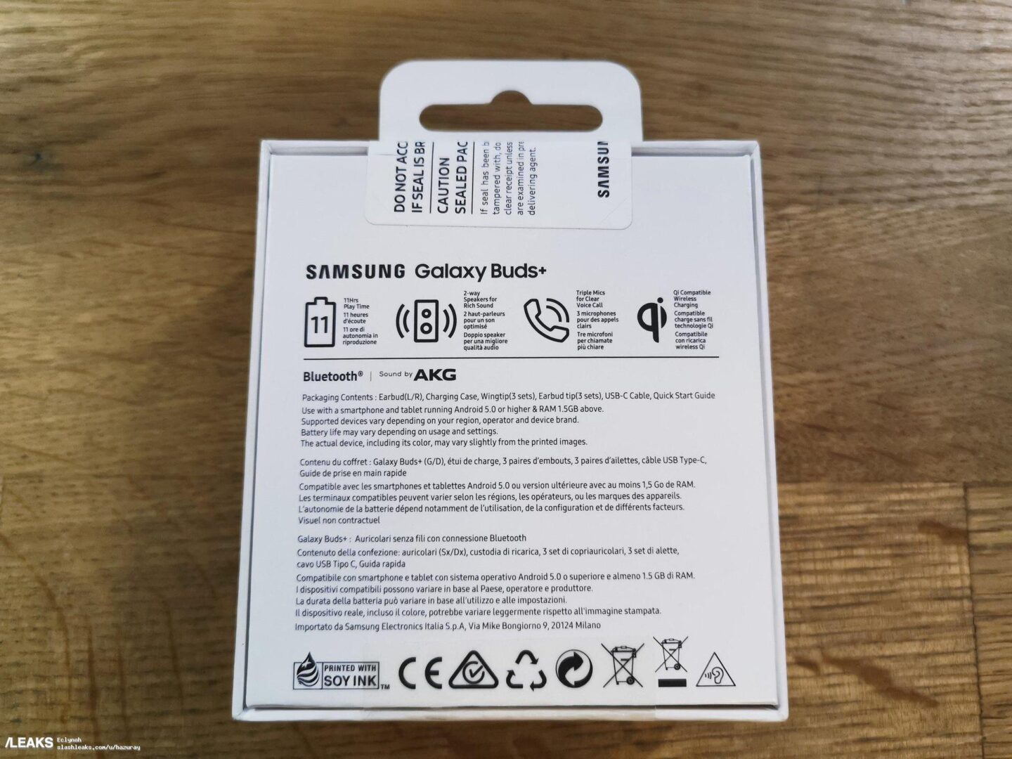 Pictures of the Samsung Galaxy Buds Plus, retail box surface online