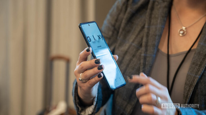 Samsung Galaxy Z Flip: All the details on the foldable - Android Authority