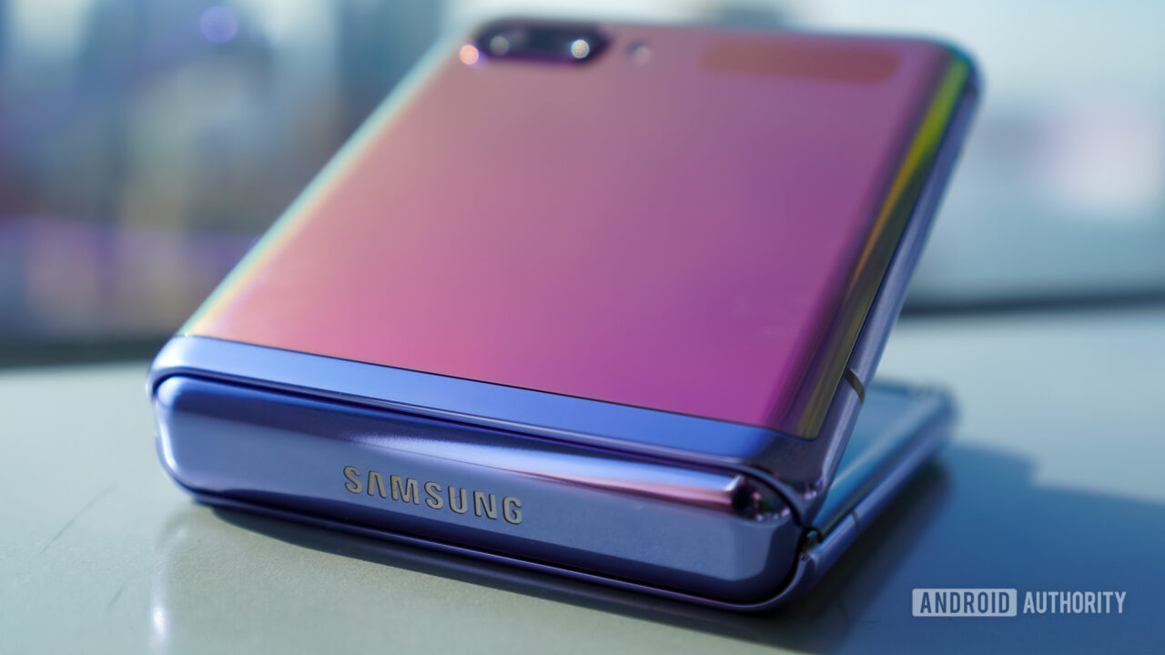 24 hours with the Galaxy Z Flip: Surprised by how much I like it ...