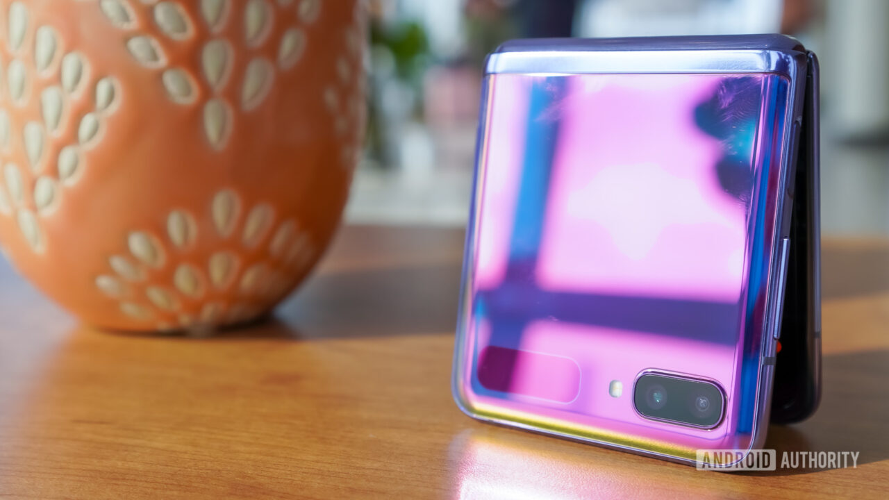 24 hours with the Galaxy Z Flip: Surprised by how much I like it ...