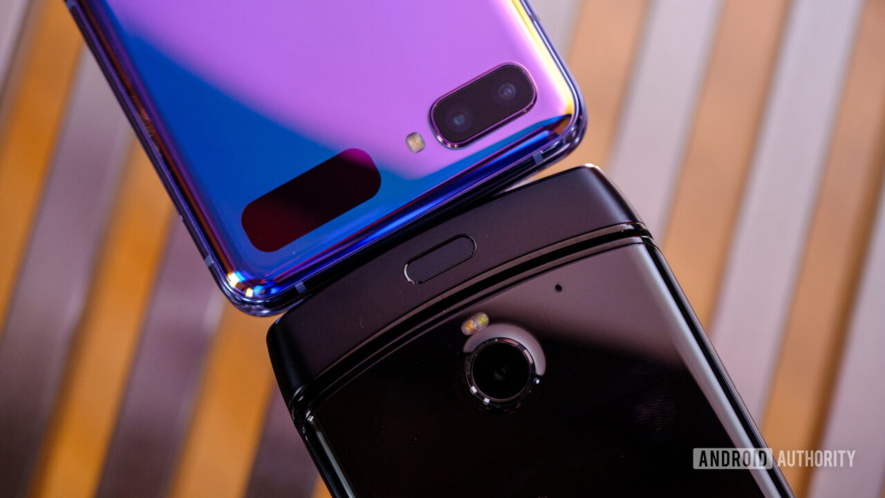Samsung Galaxy Z Flip vs Motorola Razr: An easy choice - Android Authority