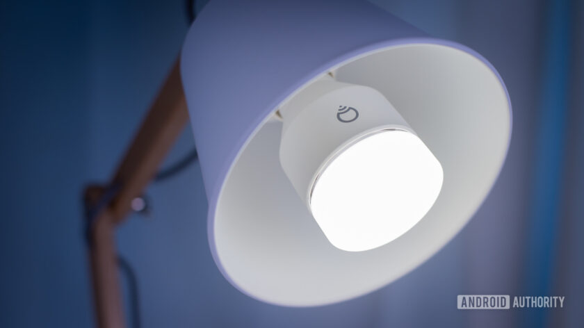 How to use Google Assistant through your headphones