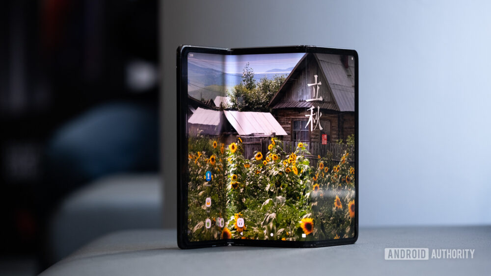 TCL's rollable concept phone is magical - Android Authority