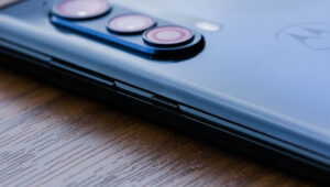 Motorola Edge Plus hands-on: Back in the game - Android Authority