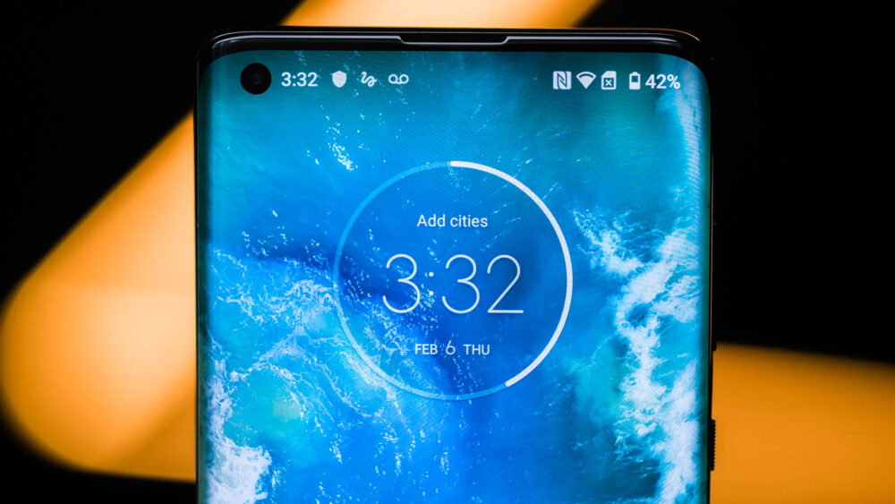 Motorola Edge Plus hands-on: Back in the game - Android Authority