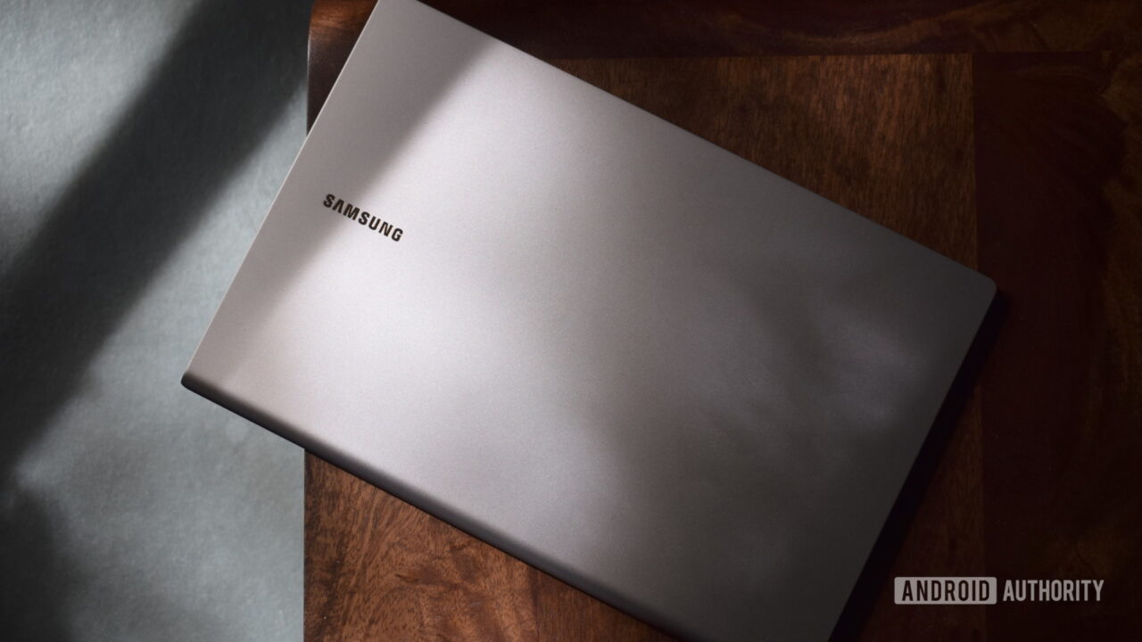 Samsung Galaxy Book S review: a laptop learning from smartphones