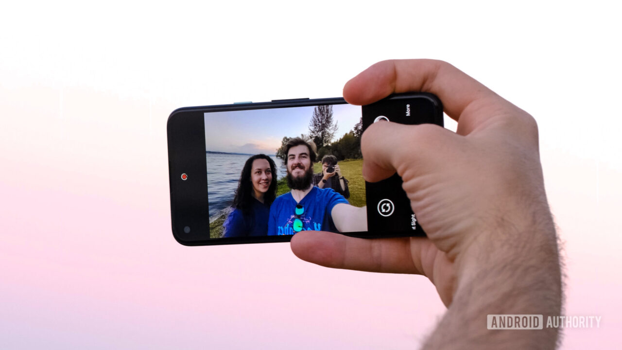 Google will turn selfie retouching off by default with new Pixel phones