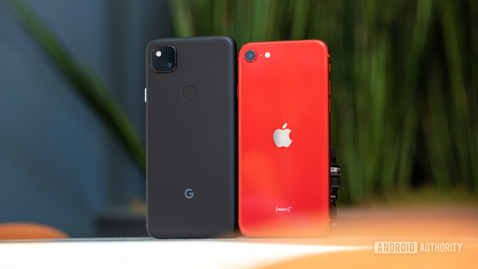 Google Pixel 4a vs iPhone SE: Which is better? - Android Authority
