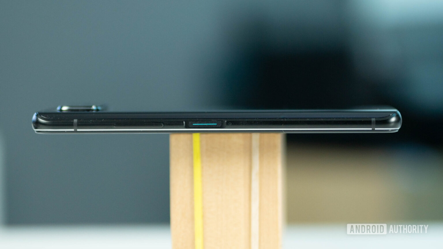 ASUS Zenfone 7 Pro review: Part smartphone, part vlogging camera ...