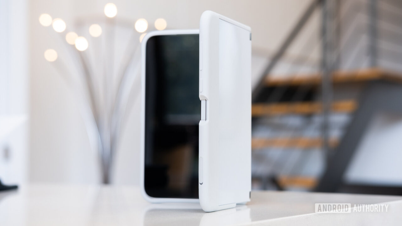 Microsoft Surface Duo unboxing: What do you get for $1,400?