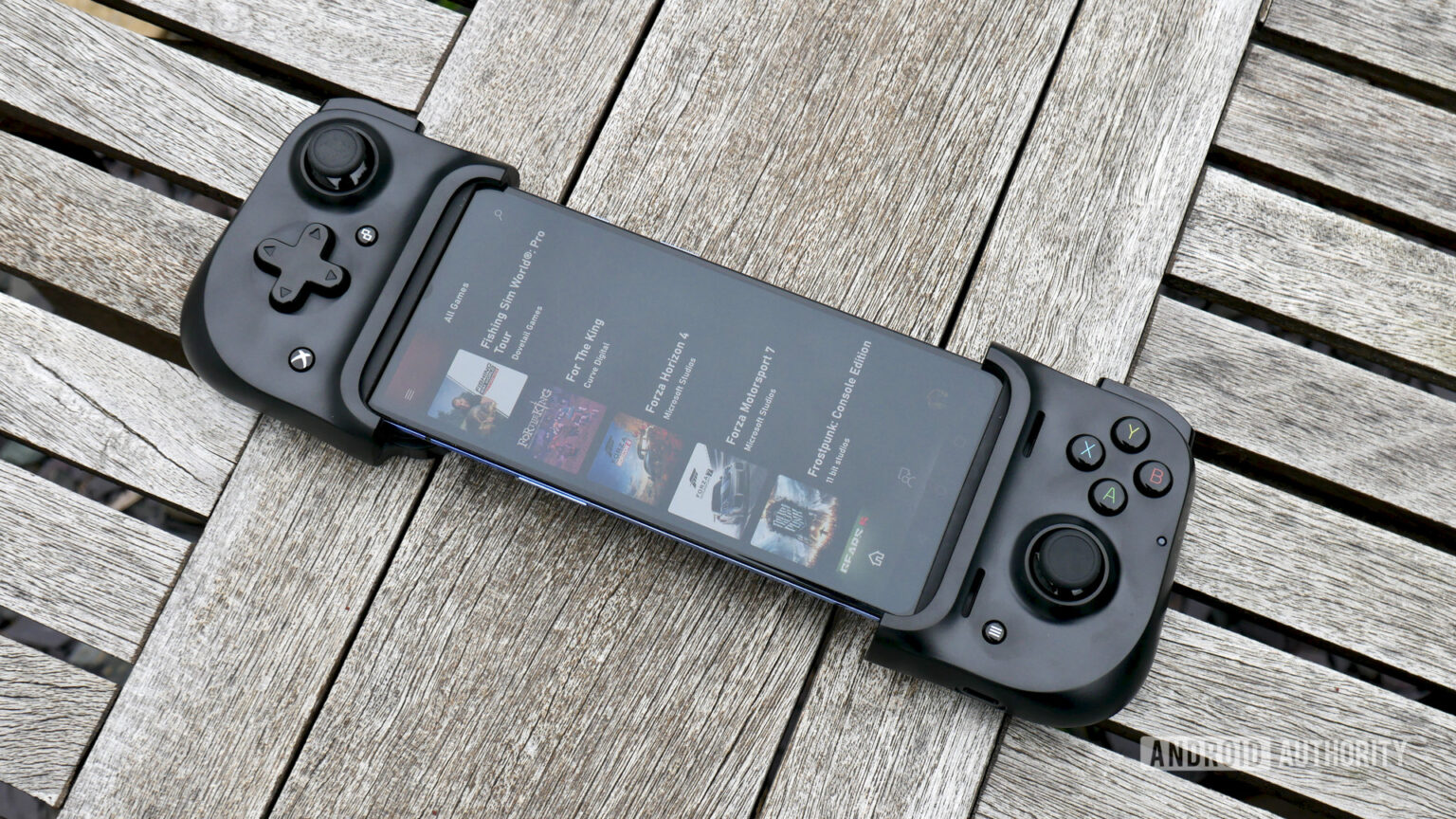 Razer Kishi Xbox edition: The best way to play Xbox games on your phone