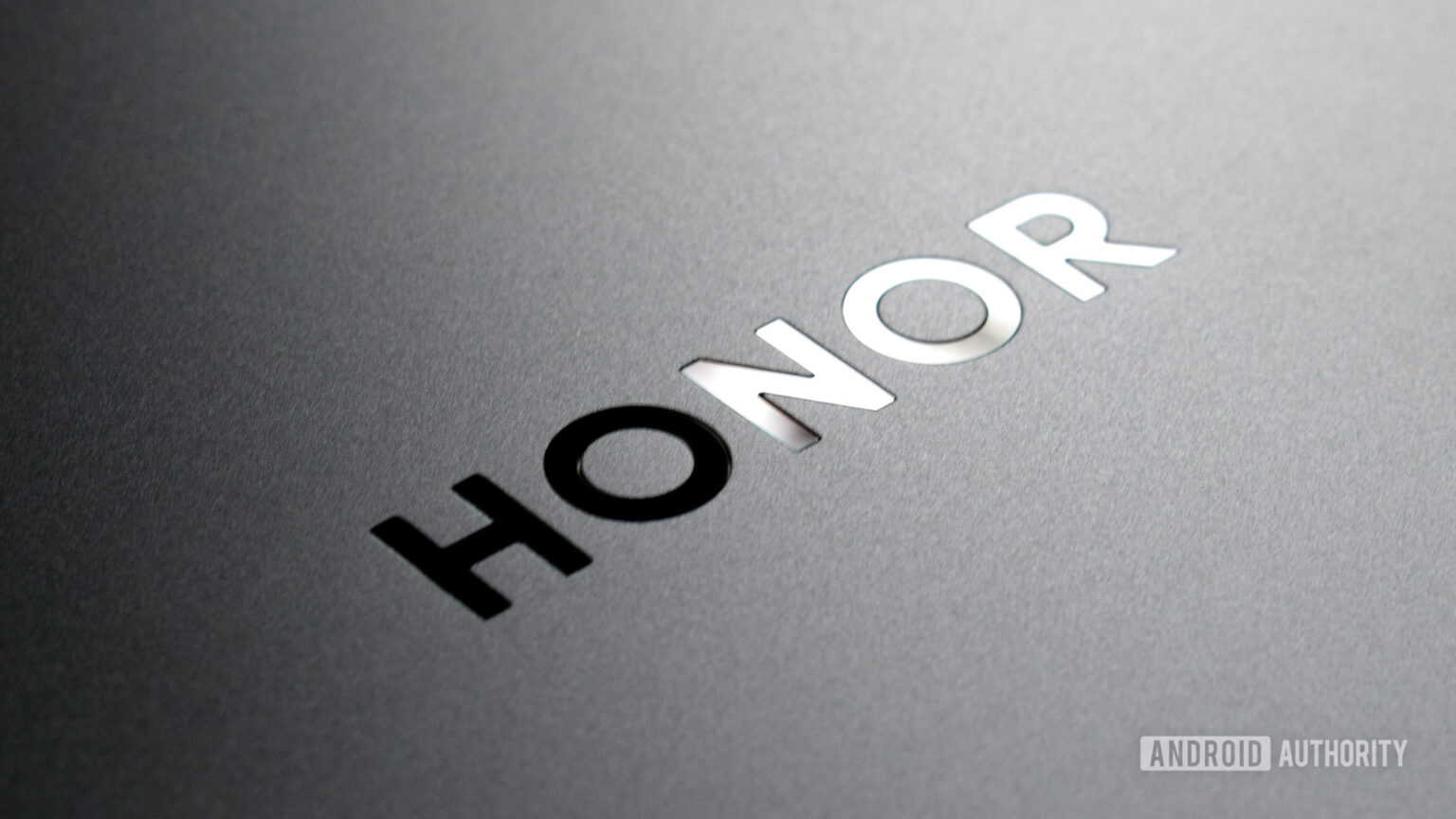 HONOR takes aim at deepfakes and eye fatigue with new AI features