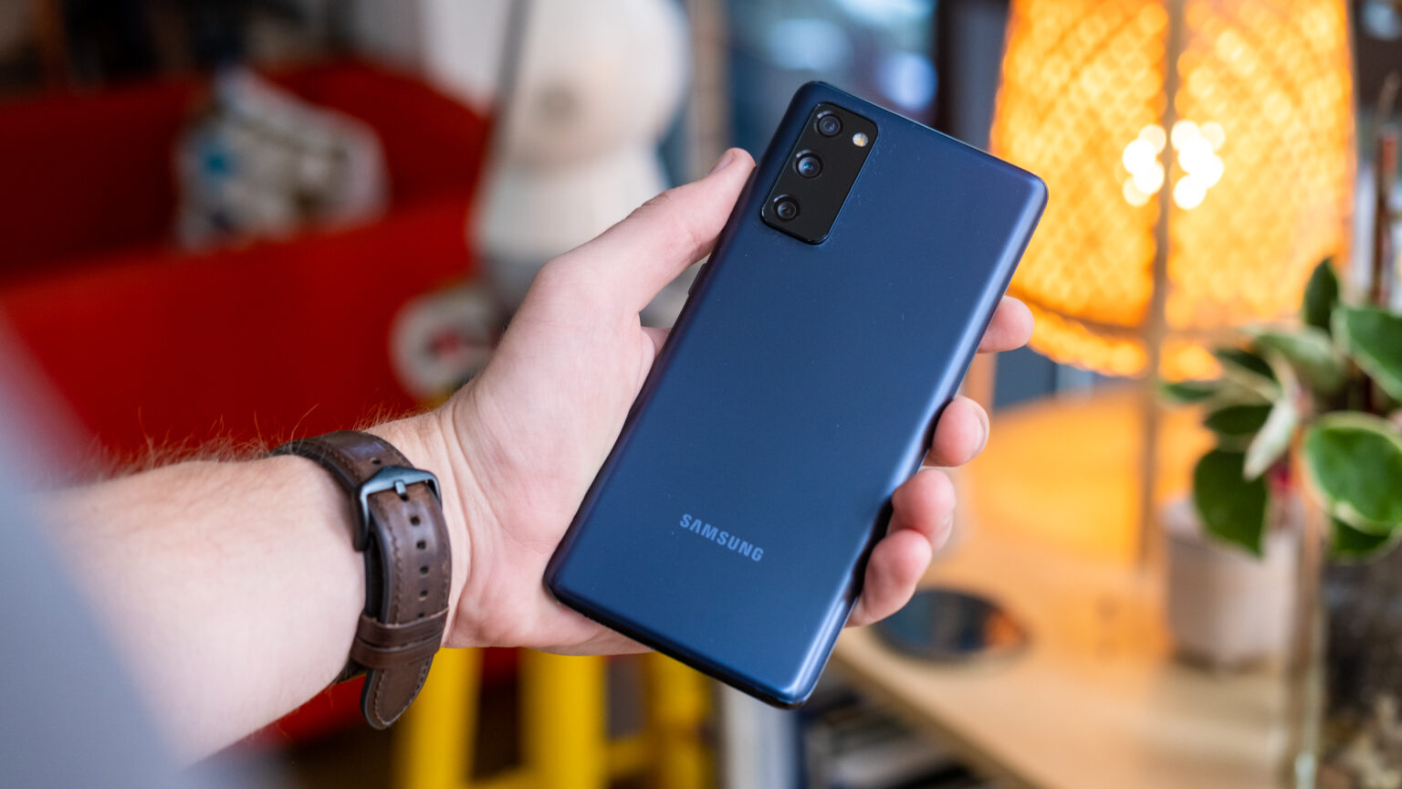 I want a flagship phone I can use without a case - Android Authority