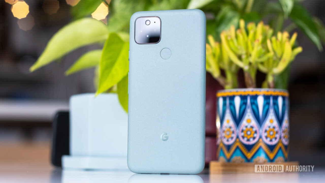 Google Pixel 5 unboxing and hands-on: The premium Pixel for 2020 ...
