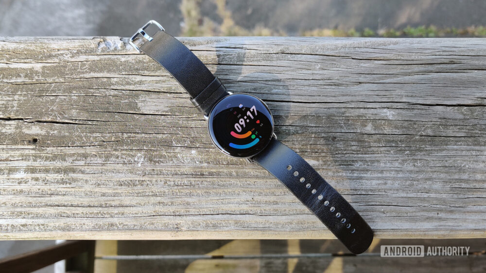 Zepp E Circle review: All the beauty, missing brains - Android Authority