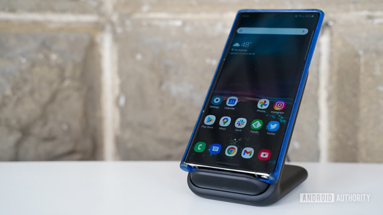 Samsung Wireless Charger Stand review: A good home office option