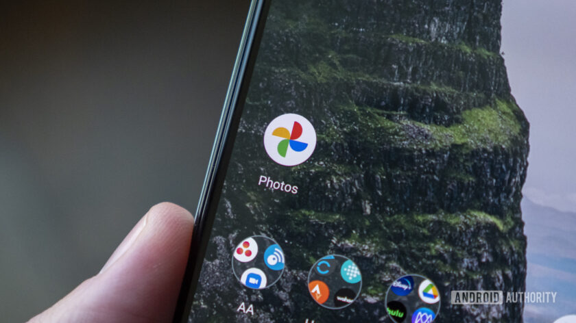 Google TV's screensaver is nice, but where oh where is my native Photos ...