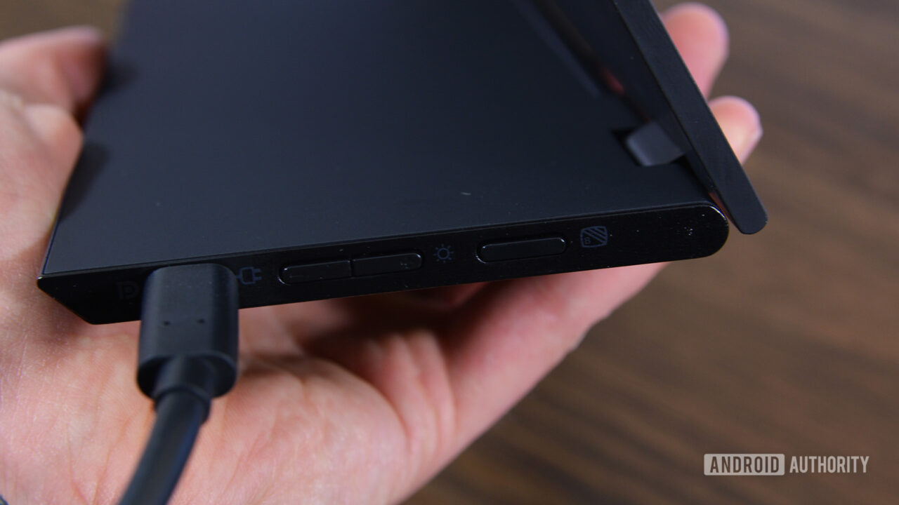 Lenovo ThinkVision M14 portable display review - Android Authority