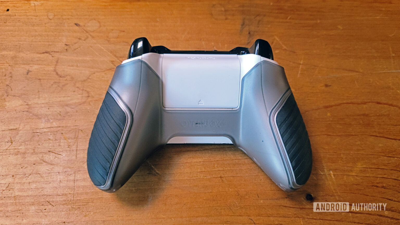 New OtterBox Gaming line includes Xbox controller phone clips