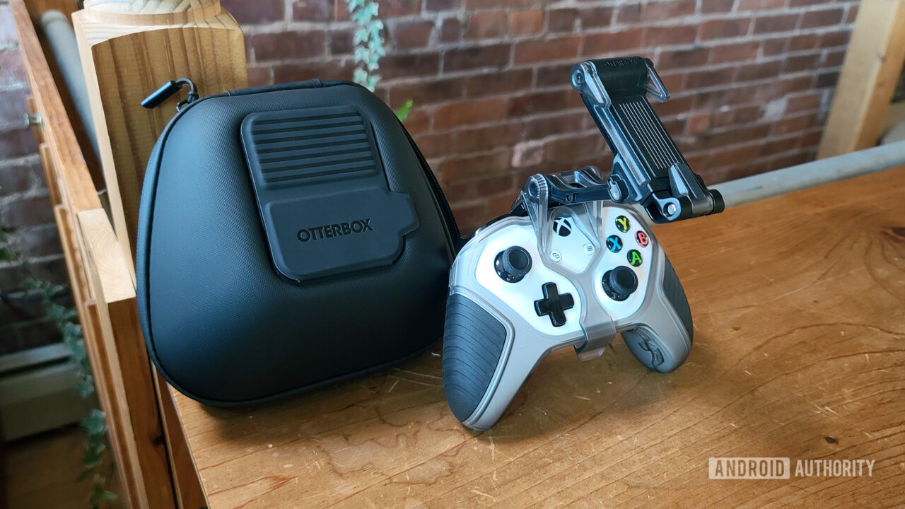 New OtterBox Gaming line includes Xbox controller phone clips