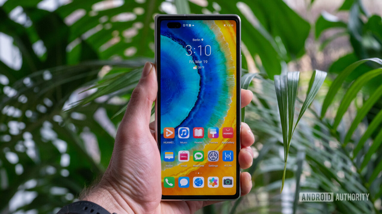 HUAWEI Mate X2 hands on: Now this is it - Android Authority