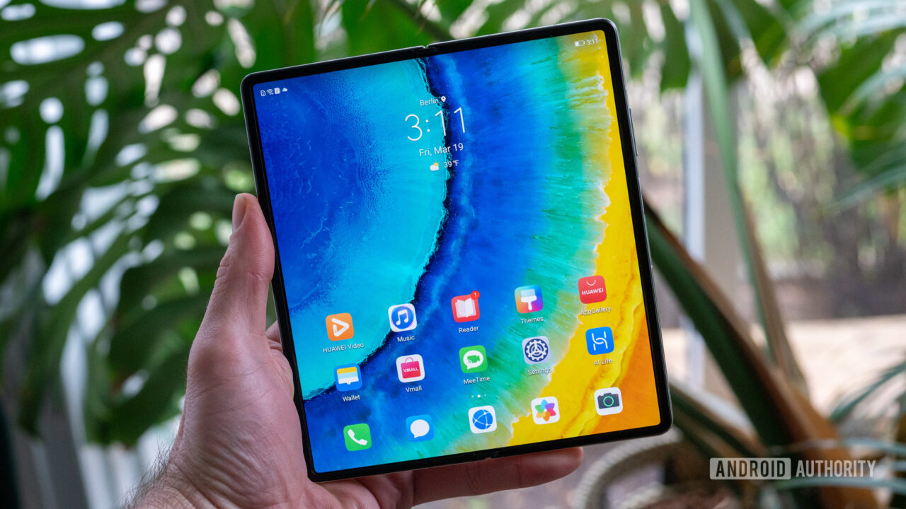 HUAWEI Mate X2 hands on: Now this is it - Android Authority
