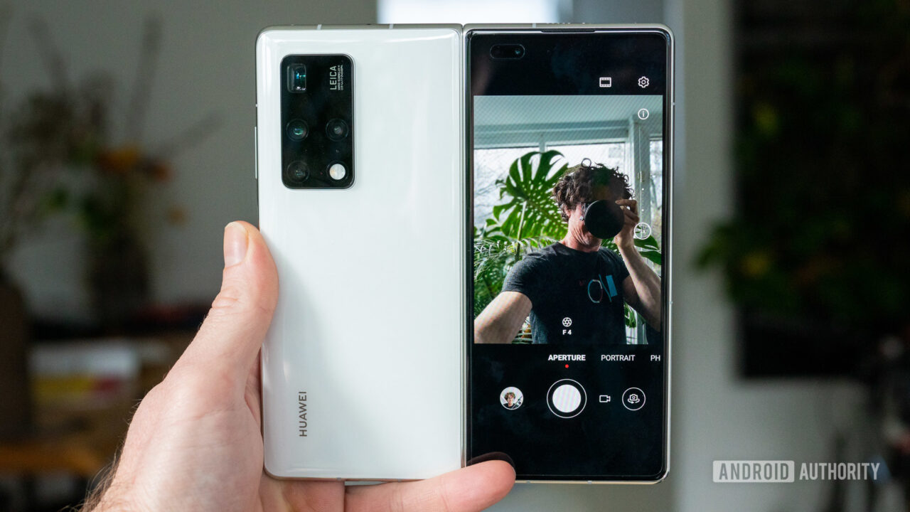 HUAWEI Mate X2 hands on: Now this is it - Android Authority