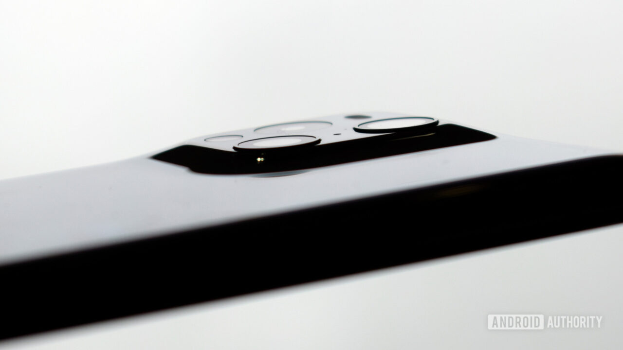 OPPO Find X3 Pro review: Form and function but not quite flawless