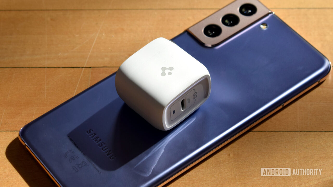 Spigen PowerArc ArcStation Pro review: 20W of micro GaN power