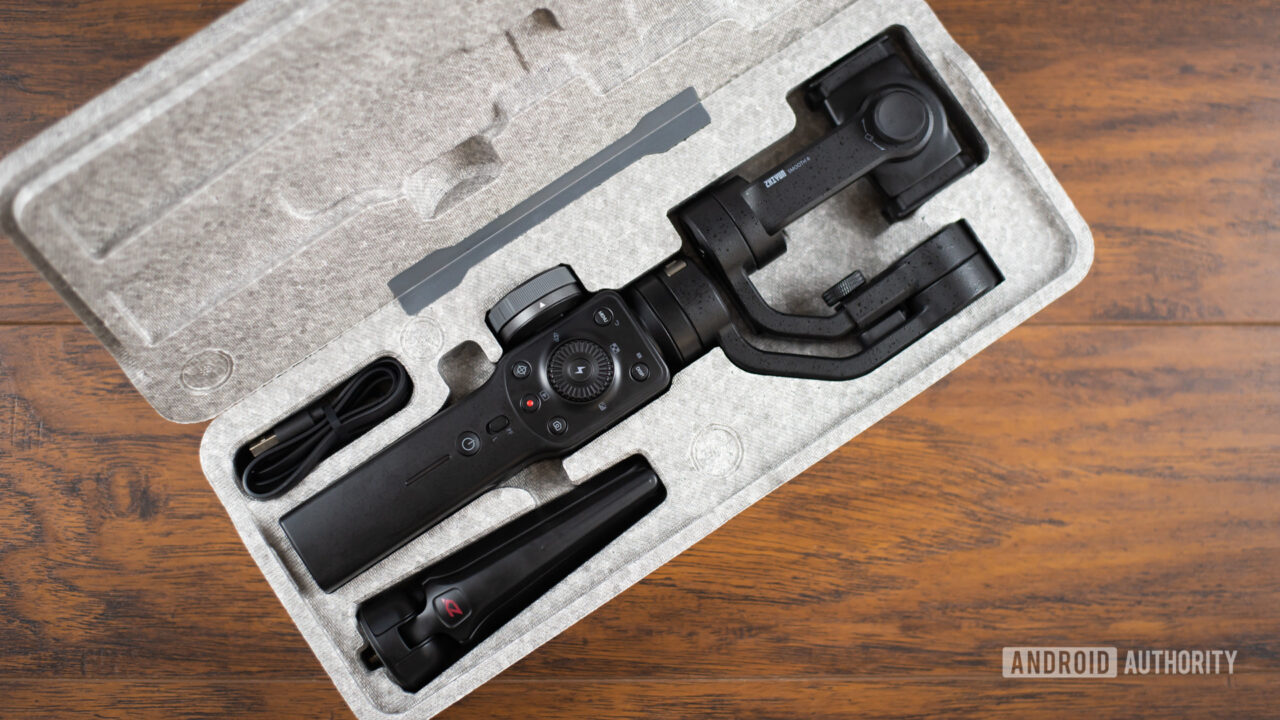 ZHIYUN Smooth 4 review: A top smartphone gimbal, but is it the very best?