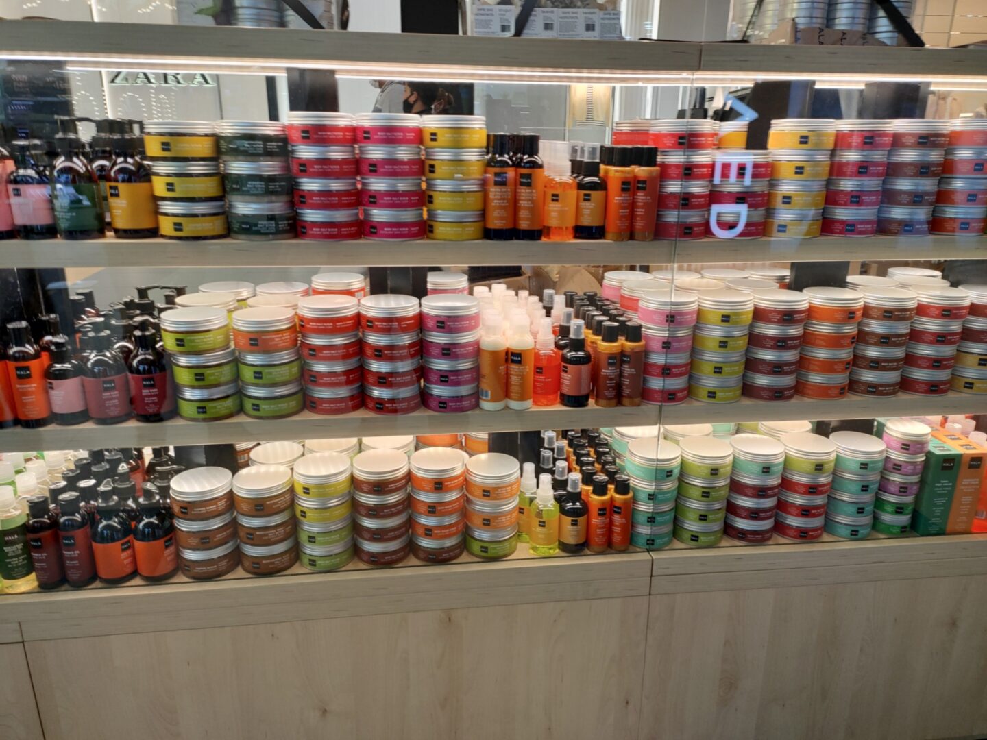 REDMAGIC 6 review: Great gaming hardware with challenging software