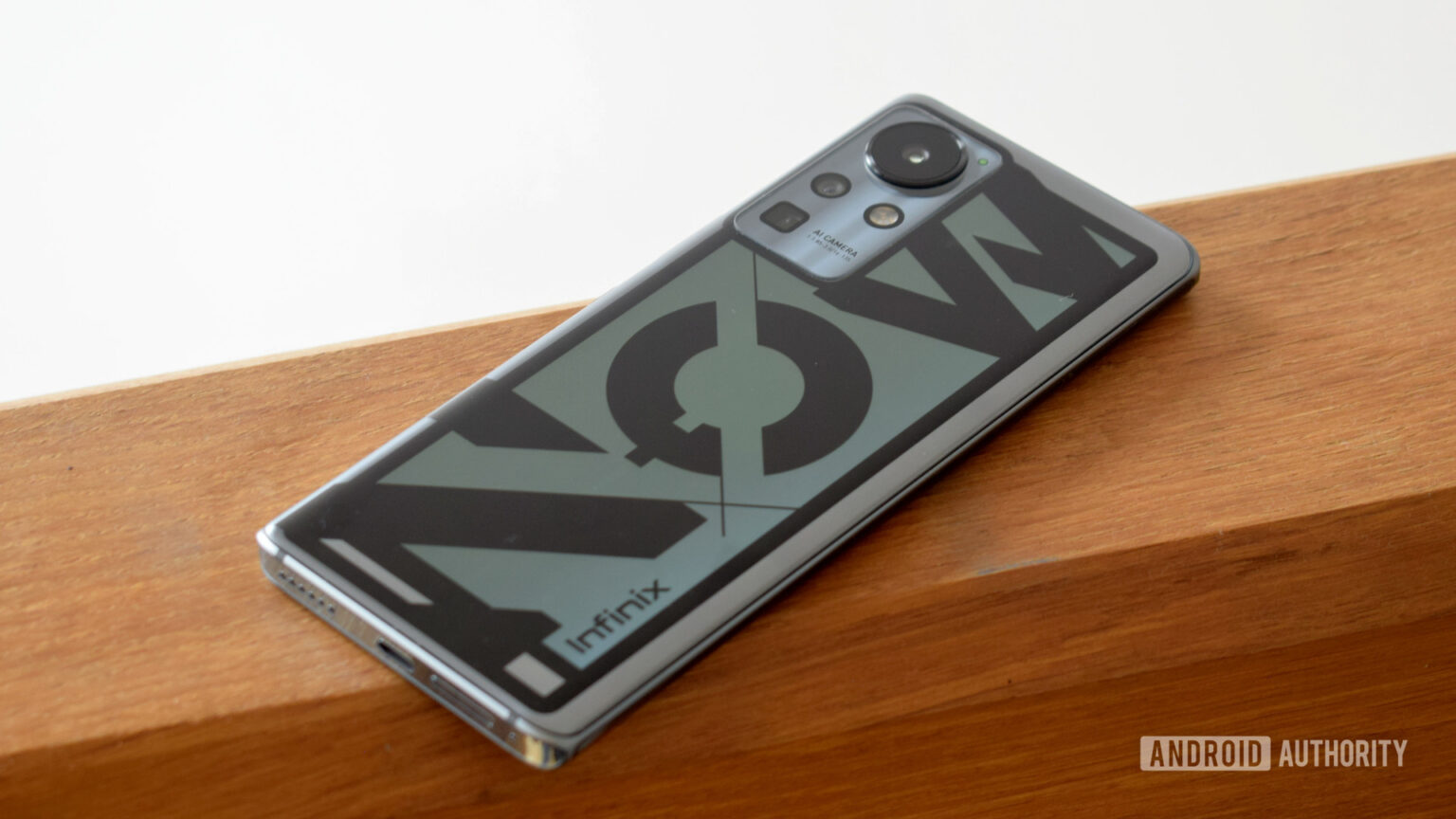 Check out this 160W color changing phone that you can’t buy