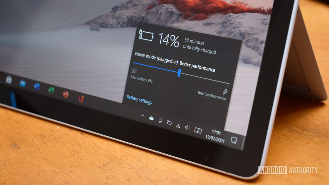 Surface Go 2 Is Charging The Power Bank Instead Of Being Charged – YLEAV