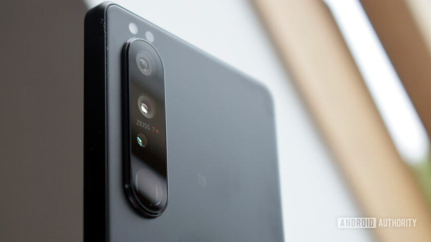 Sony Xperia 1 III camera tested: Zoom or bust