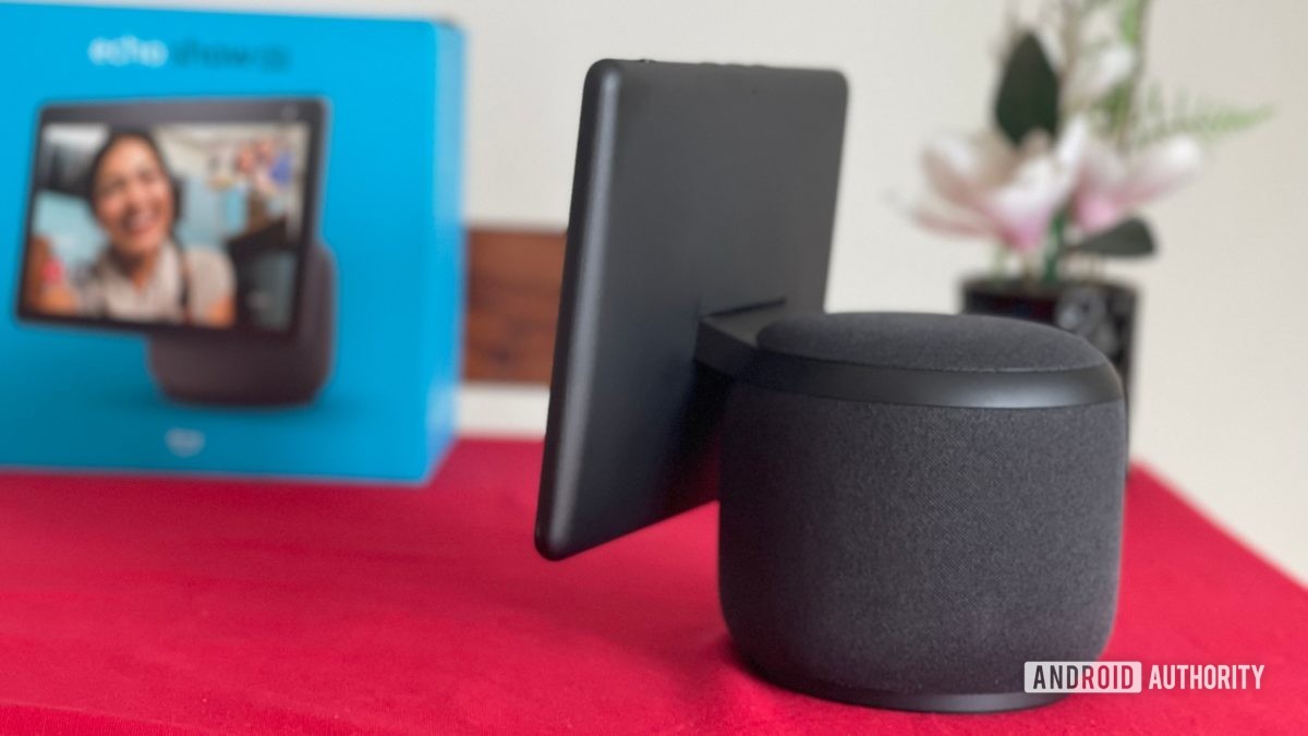 Amazon Echo Show 10 (3rd gen) review: Alexa on the move