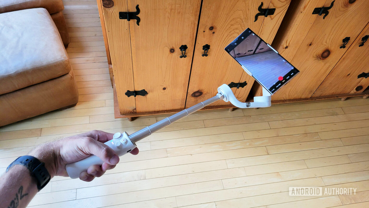 DJI OM 5 review: A great gimbal at a high price - Android Authority
