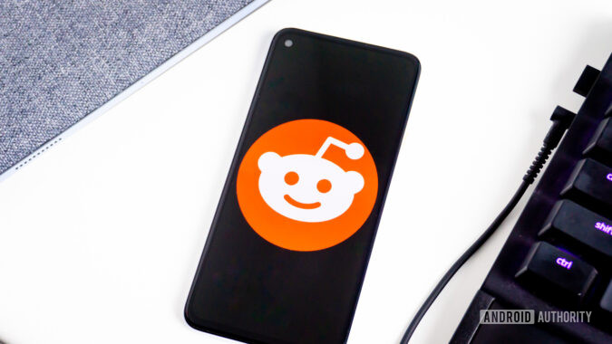 Is Reddit not working for you? Here's are a few fixes to try!